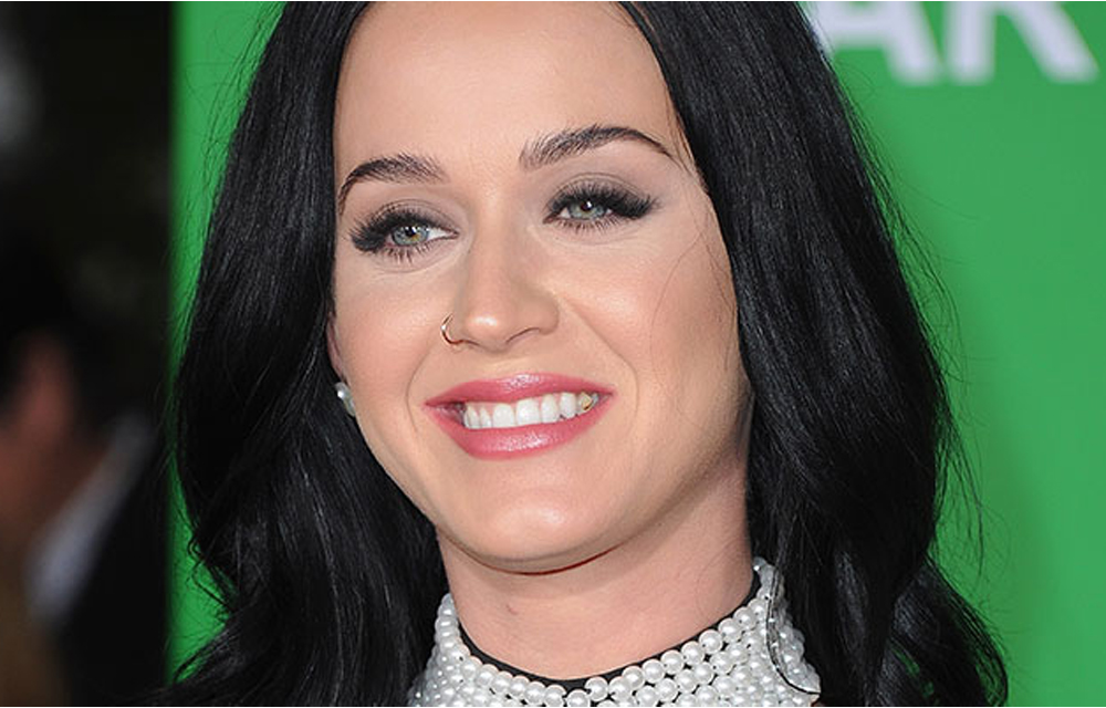Katy Perry's Been Wearing Gold Tooth Jewellery For Over A Year & Nobody ...