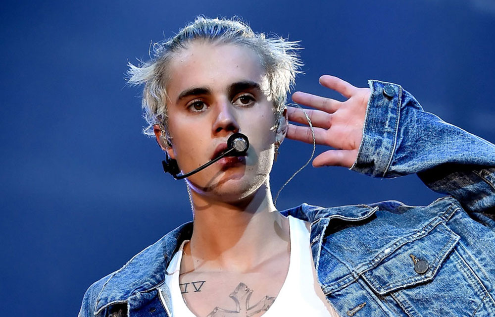 Justin Bieber rose gold teeth | Girlfriend