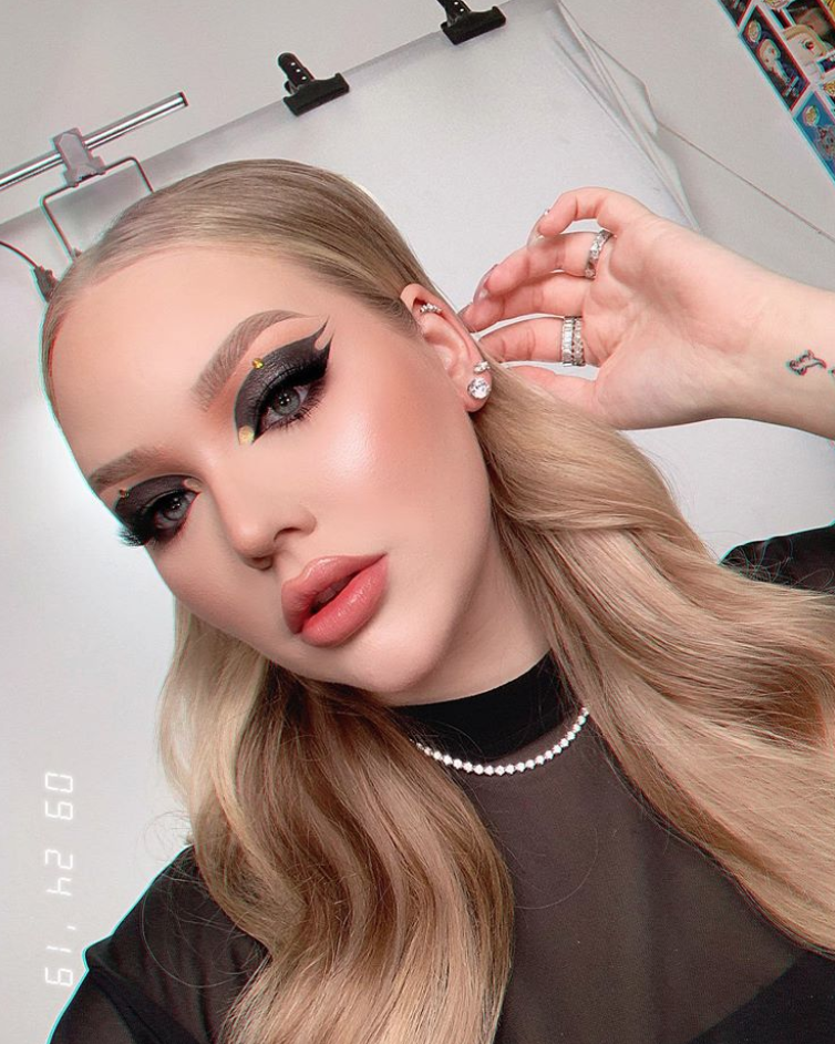 NikkieTutorials comes out as a transgender woman | Girlfriend