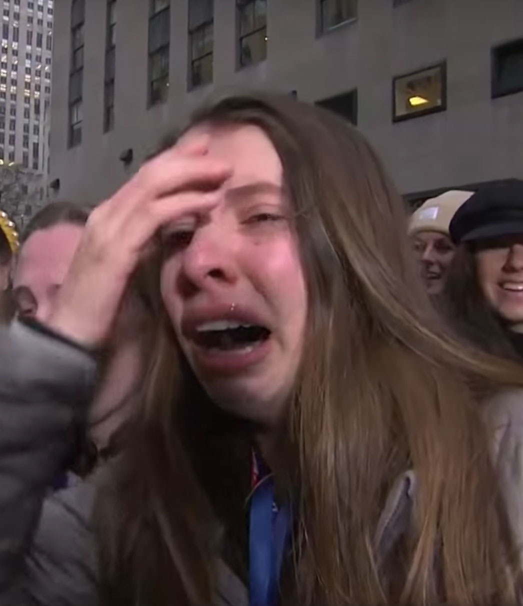 Harry Styles makes fan hysterical with this beautiful gesture | Girlfriend