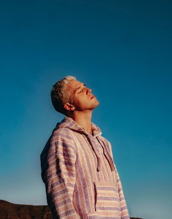 Lauv answers 5 questions about love | Girlfriend