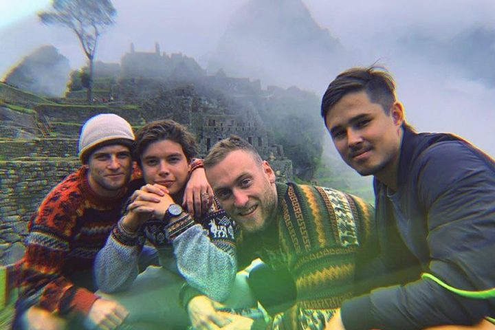 Bump Star Carlos Sanson Jr moments that turned our eyes heart-shaped ...