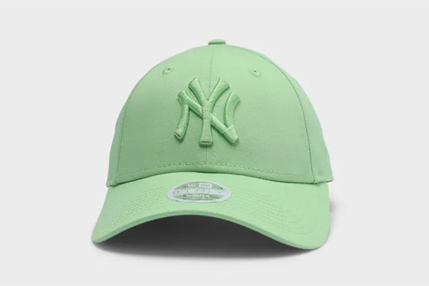 Celebrities wearing baseball caps: Copy their style in the hottest 2021 ...